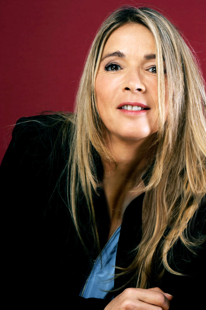 Helene Rolles Photo 66 Of 97 Pics Wallpaper Photo 1085001 Theplace2