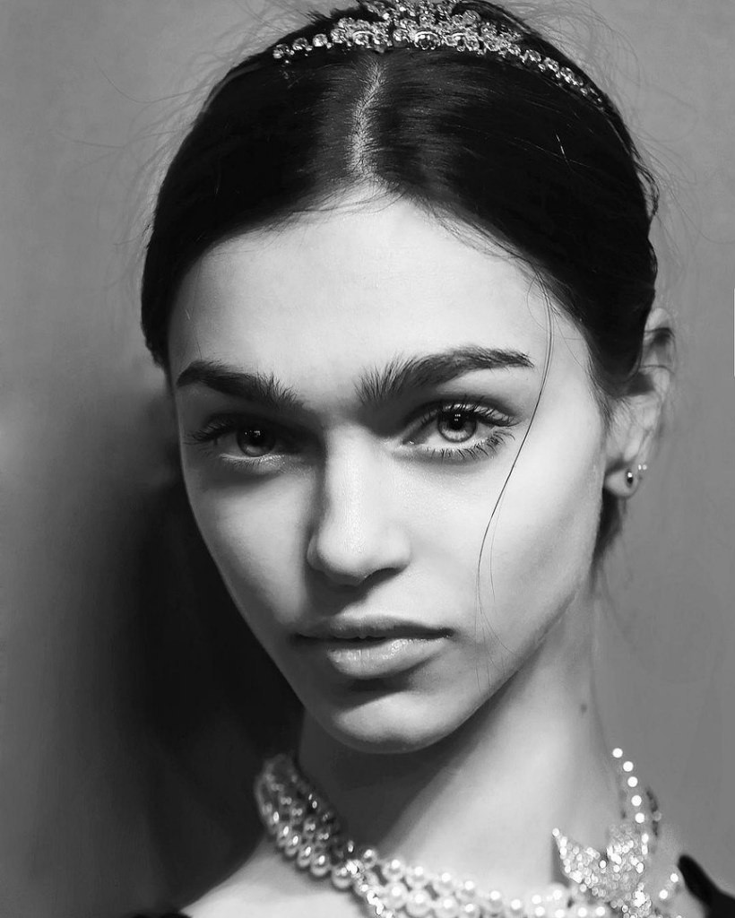 Zhenya Katava Photo 328 Of 558 Pics Wallpaper Photo 963906 Theplace2